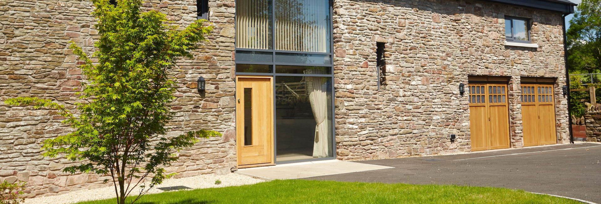 The Barn - Hunter Lodges