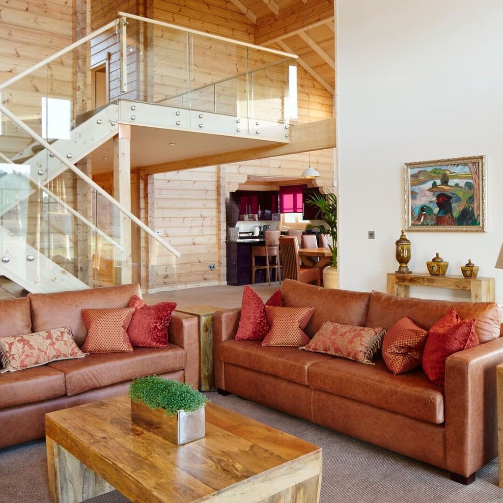 The Experience - Hunter Lodges